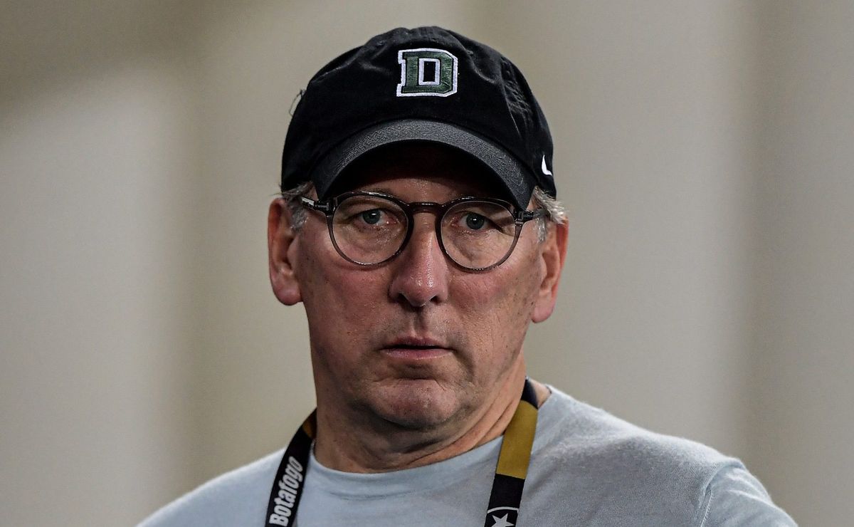 R$ 536 milhões: John Textor decide assinar acordo com o Corinthians por ...