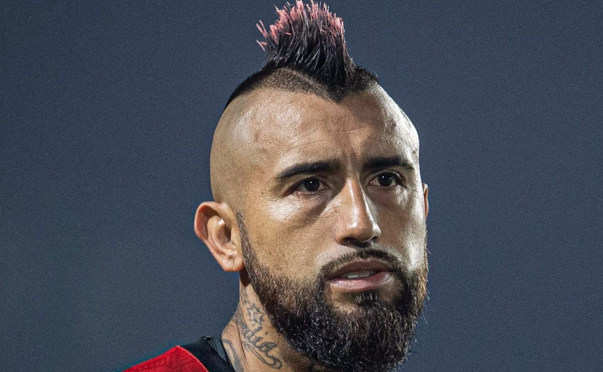 Vidal ex-Flamengo é acionado na Justiça por dívidas com aluguéis ...