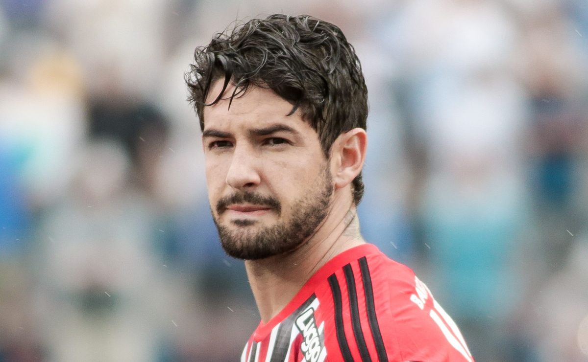 Alexandre Pato vive drama na carreira por não conseguir novo contrato ...