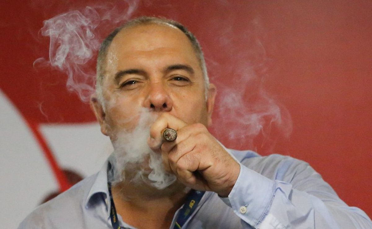 R$ 1,8 milhão por mês, atacante vai assinar com Flamengo: Marcos Braz ...