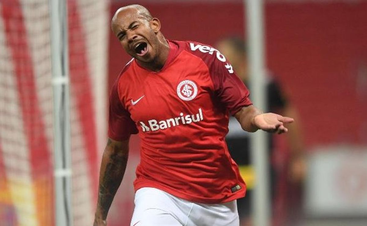 Santos encaminha contratação de Patrick para a Série B e com salário ...