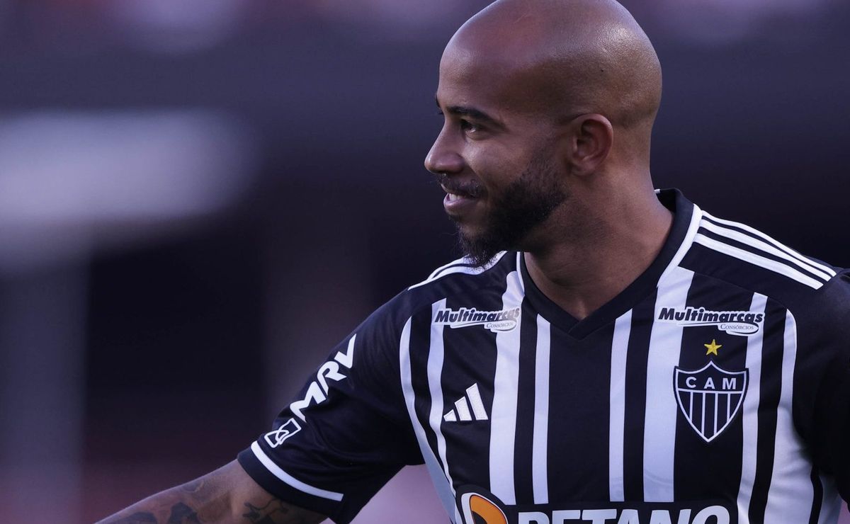 OFICIAL! CBF 'vaza' fotos de Patrick no Santos; Confira