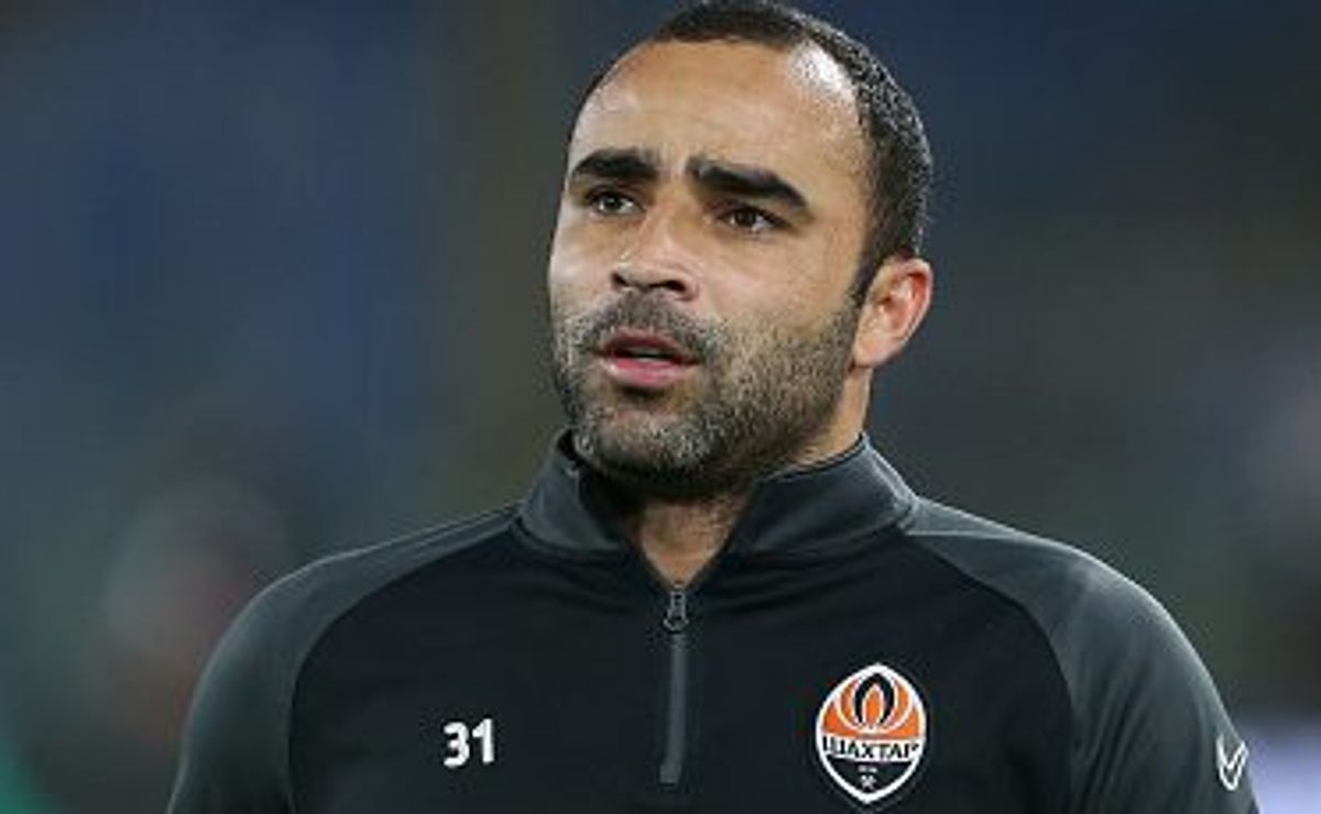 São Paulo volta a tentar Ismaily, mas pedida salarial assusta