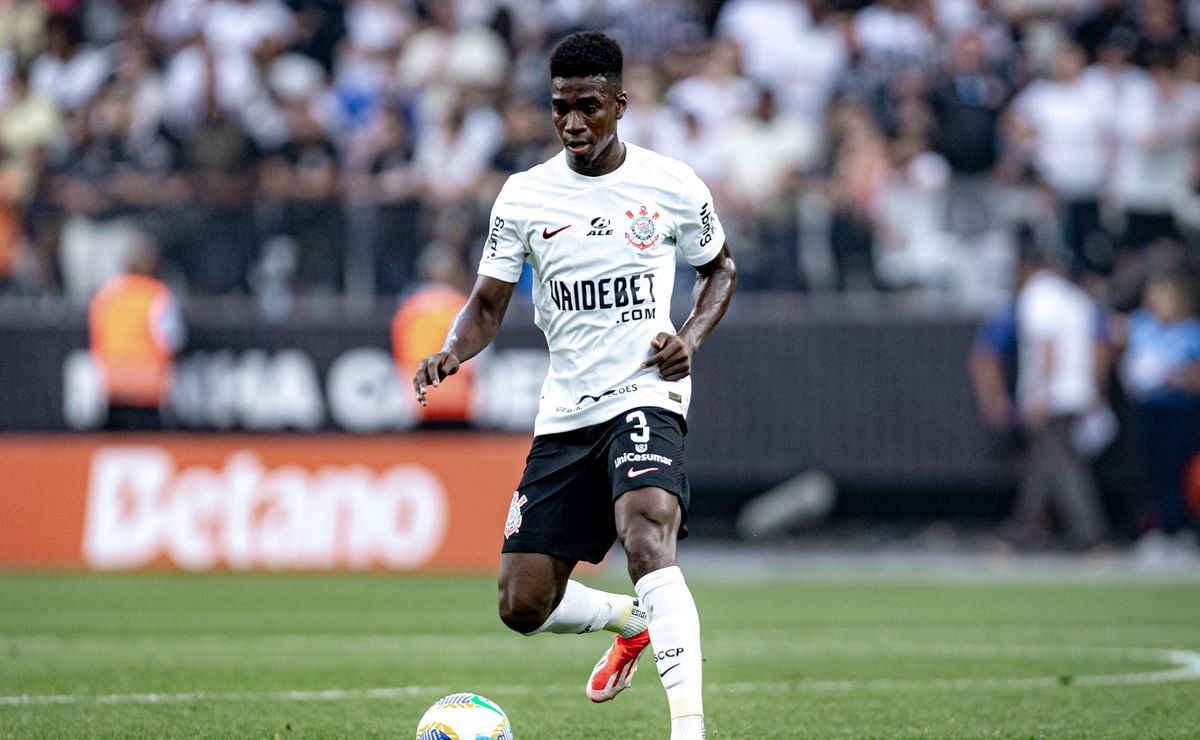 Corinthians vence, mas Félix Torres é substituído após sentir uma lesão