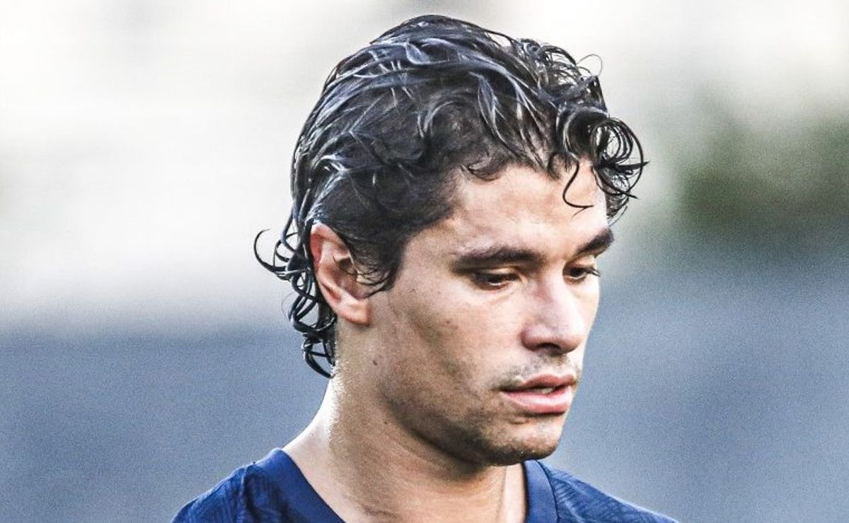 Sem jogar no Santos, Dodô ainda tem R$ 5,4 milhões a receber