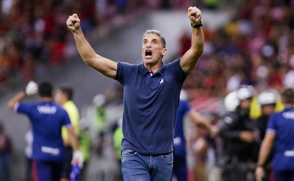 Vojvoda iguala Moésio Gomes com mais jogos oficiais no Fortaleza