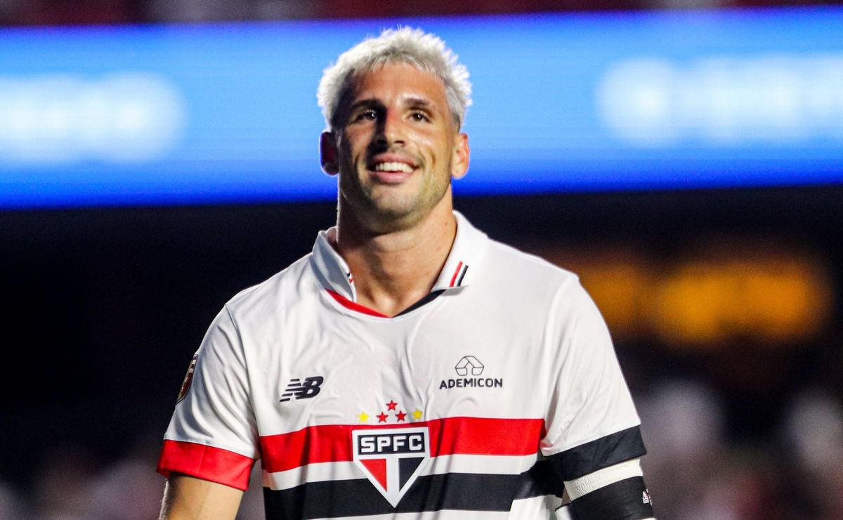 Calleri aponta Flamengo como melhor elenco do Brasil