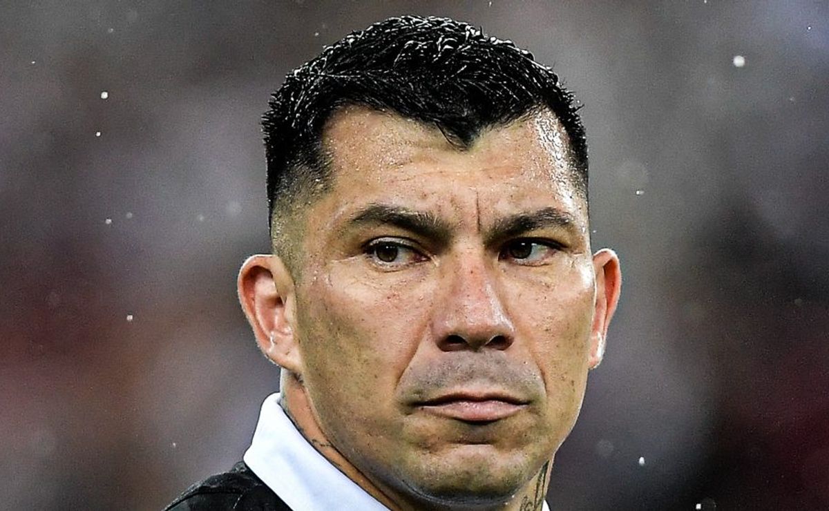 Medel mal chegou no Boca Juniors e está sendo criticado na Argentina