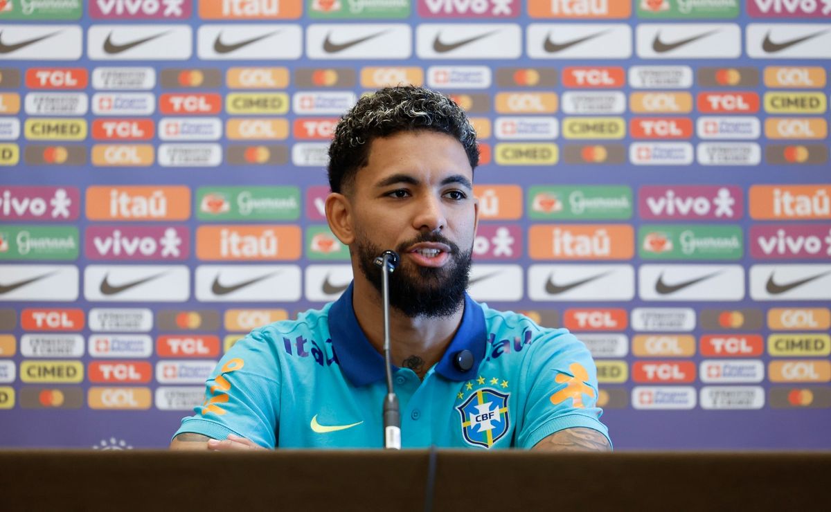 Seleção Brasileira: Douglas Luiz fala sobre concorrência