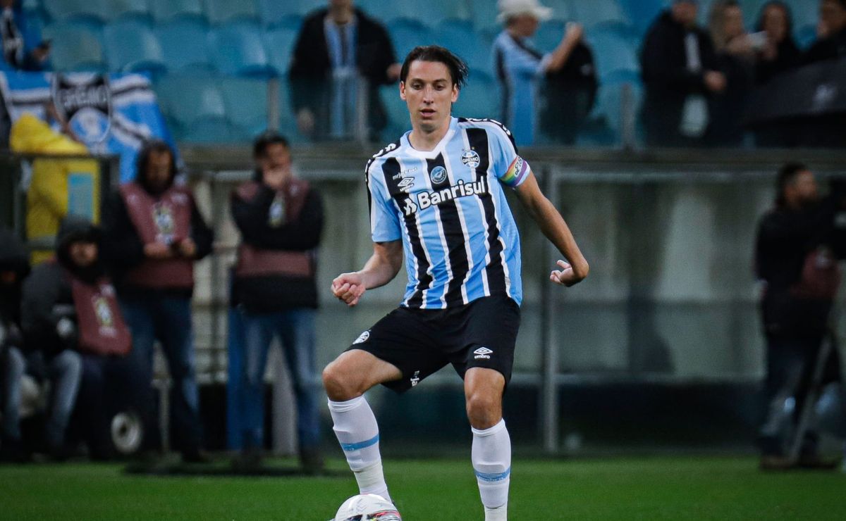 Pedro Geromel fala sobre momento do Grêmio e os desafios de jogar fora
