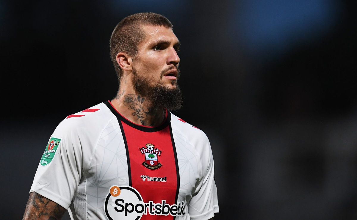 Reforço do Atlético Mineiro, Lyanco chega ao Brasil