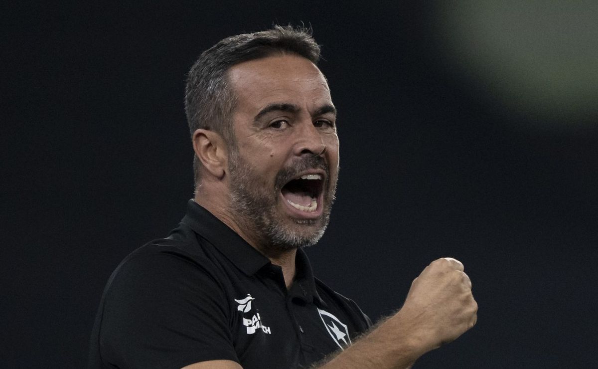Botafogo: Artur Jorge comenta sobre favoritismo no Brasileirão