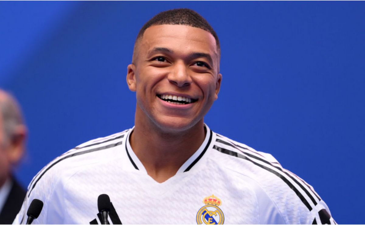 Real Madrid: Mbappé é apresentado oficialmente e se emociona