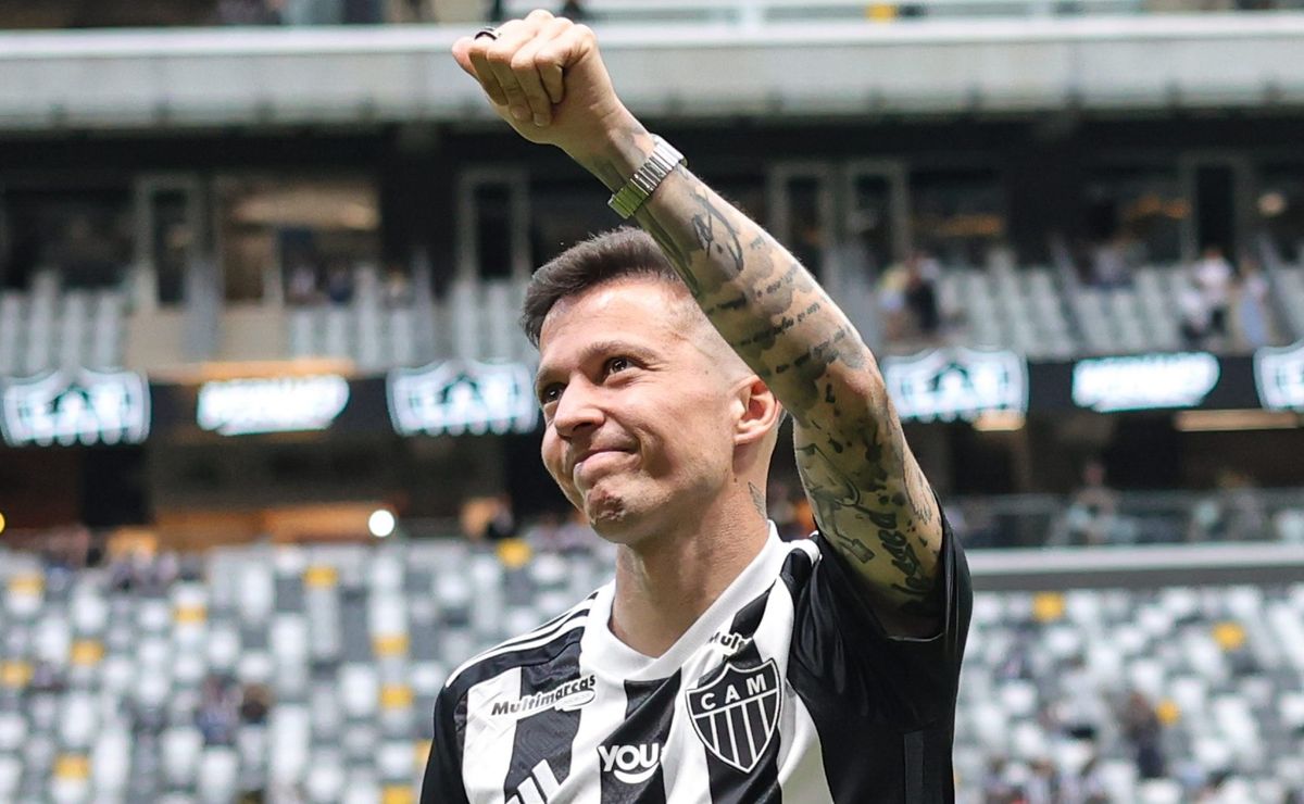 Bernard reestreia no Atlético- MG e fala sobre como gostaria de jogar