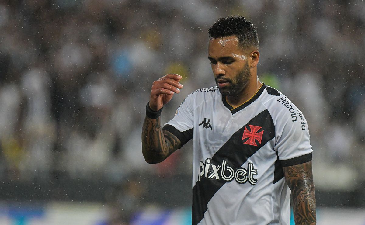 Entenda o que motivou chegada de Alex Teixeira ao Vasco