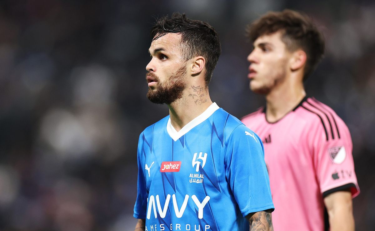 Corinthians topa salário de R$ 1 milhão para Michael