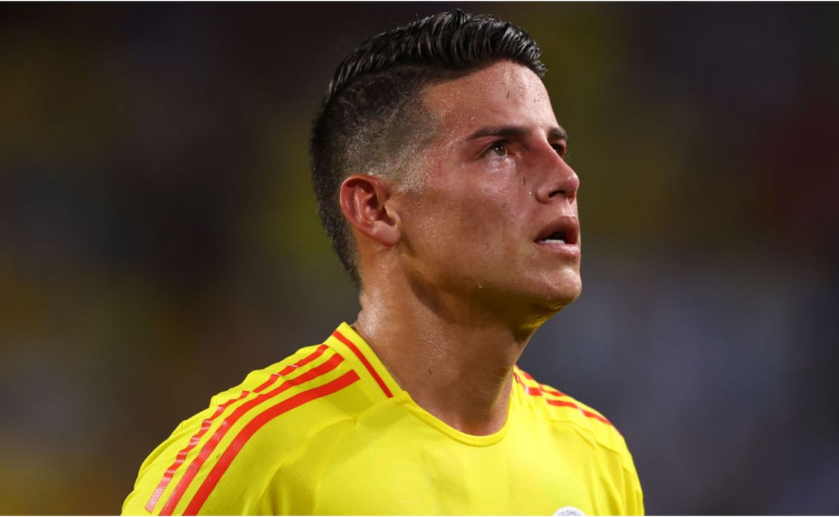 Diretor de futebol da Lazio critica James Rodríguez