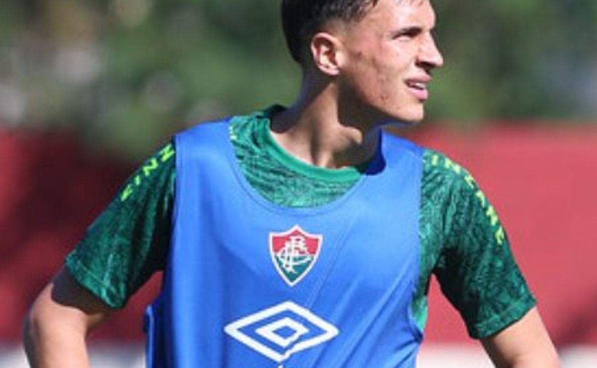 Facundo Bernal rasga elogios à torcida e revela parceria no Fluminense