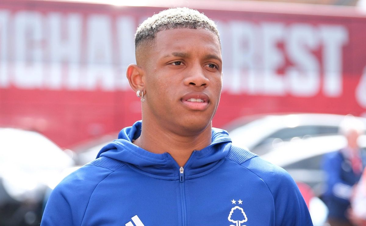 Palmeiras pode lucrar alto após Nottingham decidir vender Danilo