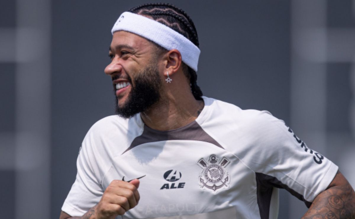 Estreia de Memphis Depay no Corinthians: Raniele de fora