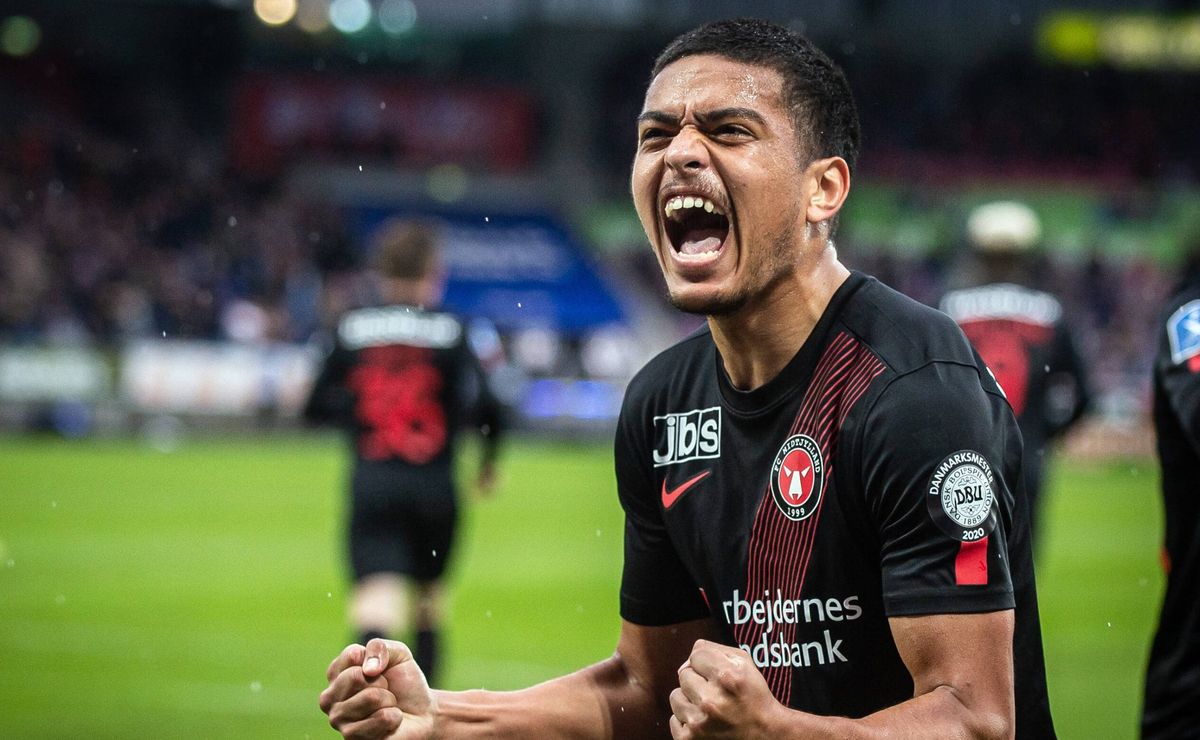 Evander desabafa sobre passagem no Vasco e cita Flamengo: “Não seria o ...