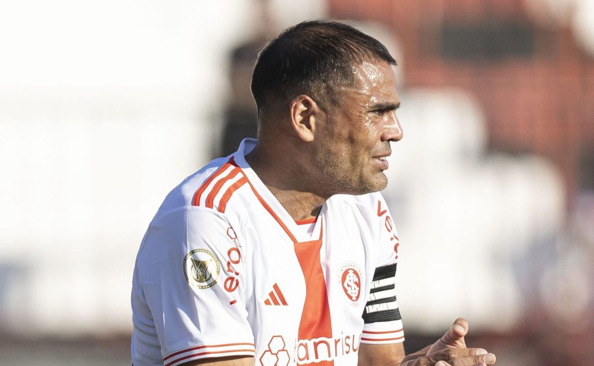 Inter vai apostar na base para os lugares de Mercado, Igor Gomes e ...