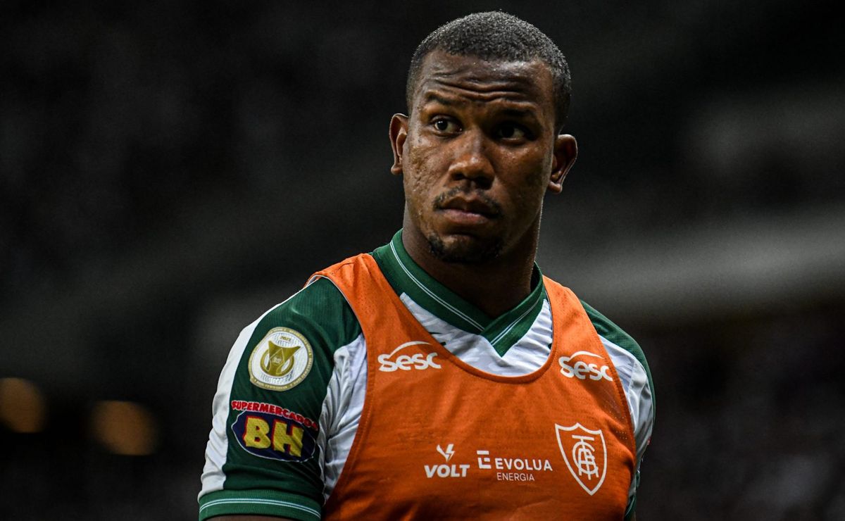 Ribamar, ex-Vasco, é dispensado pelo Remo