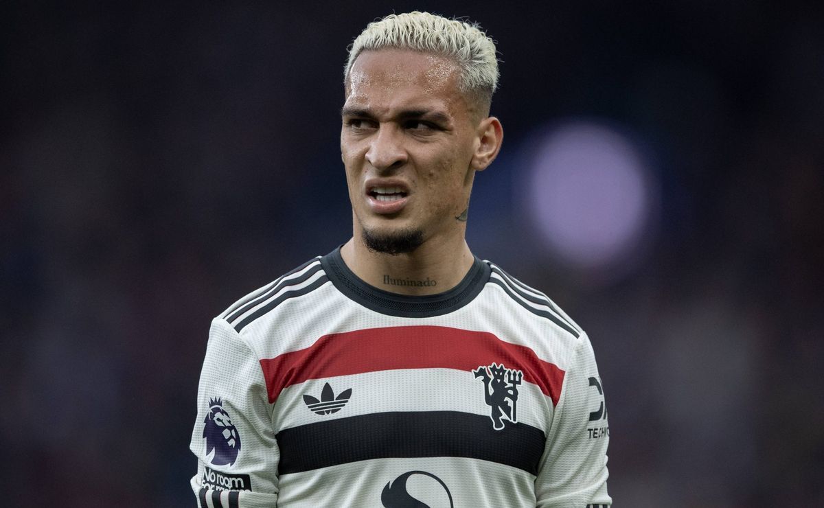 Antony será emprestado pelo Manchester United