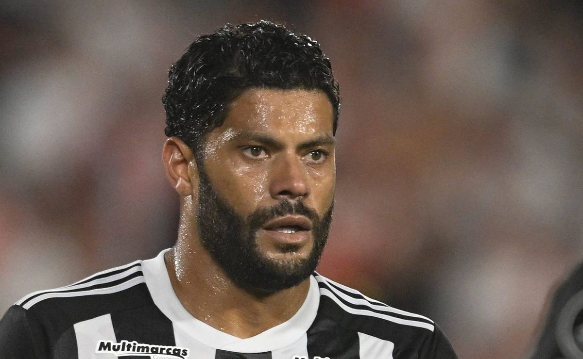 Hulk deixa de escapar palavrão após derrota para o Botafogo