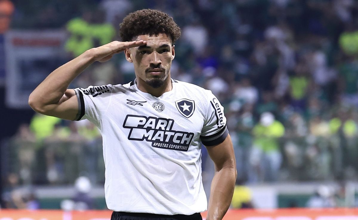 Cruzeiro negocia contratação de zagueiro campeão da Libertadores