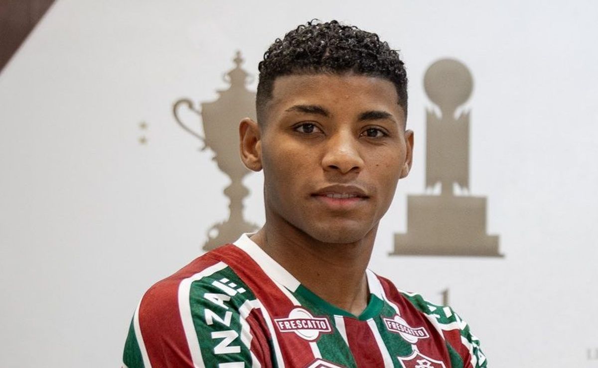 Após anunciar Hércules, Fluminense fica perto de emprestar meia David ...