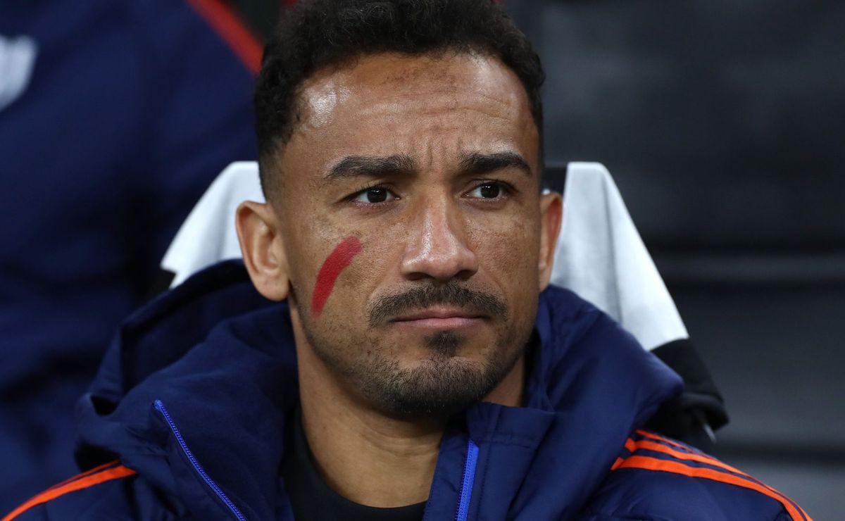 Juventus decide negociar Danilo e lateral pode voltar ao Santos