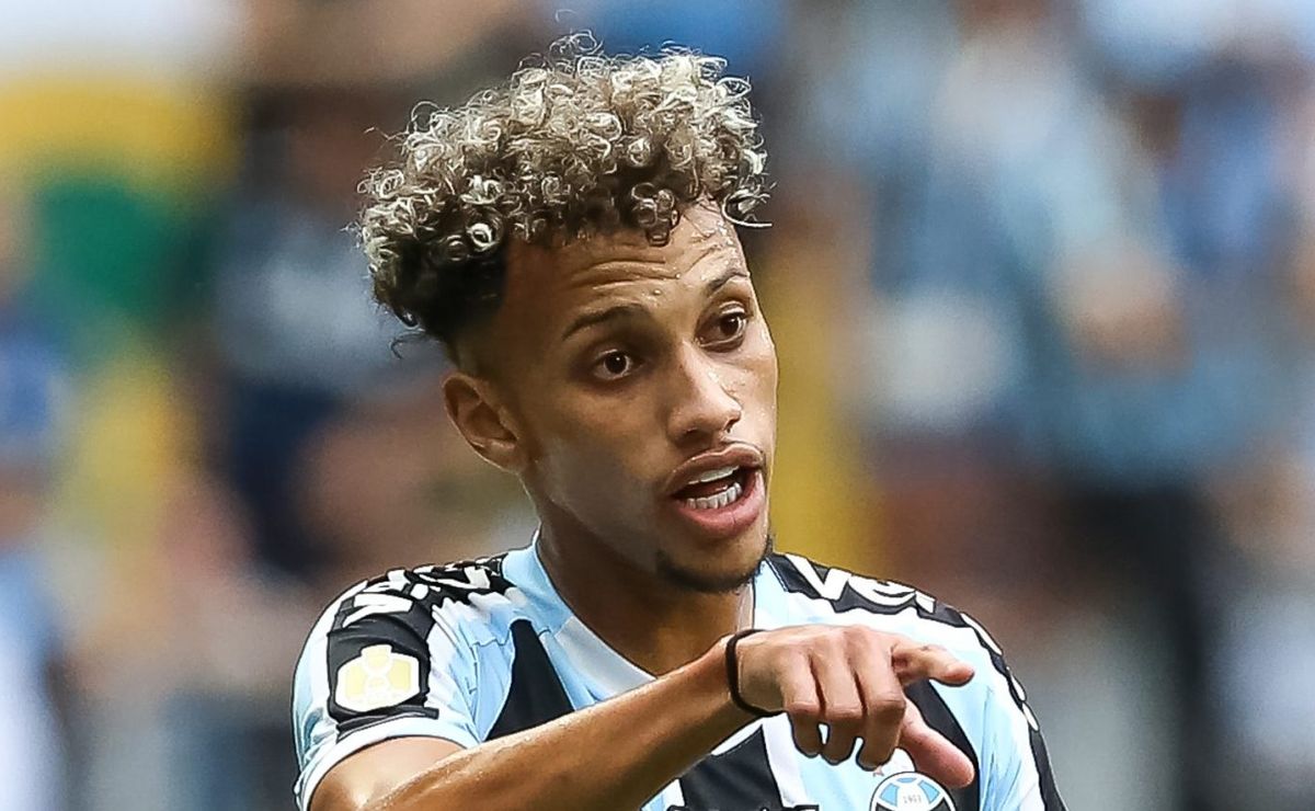 Bitello vai negociar com outros clubes se não assinar com o Botafogo