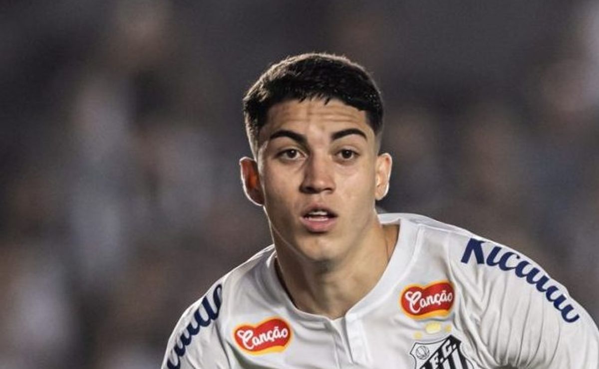 Jair pode fazer sua estreia pelo Botafogo contra o Racing na Sul-Americana