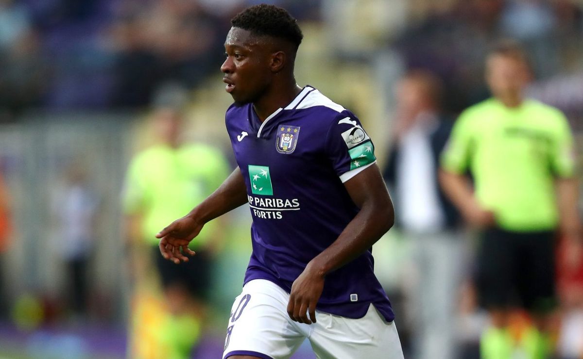 Francis Amuzu: Quem é o atacante belga que negocia com o Grêmio ...