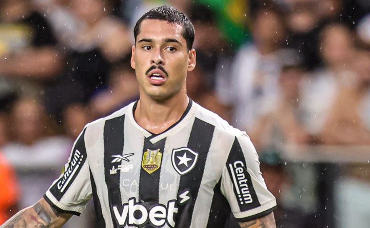 Lucas Halter vai permanecer no Botafogo mesmo após falhas