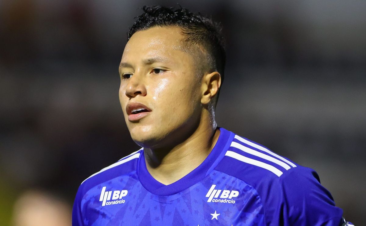 Marlon manda recado sobre permanência no Cruzeiro