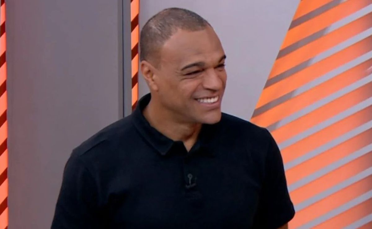 Denilson rasga elogios a Guilherme após vitória do Santos