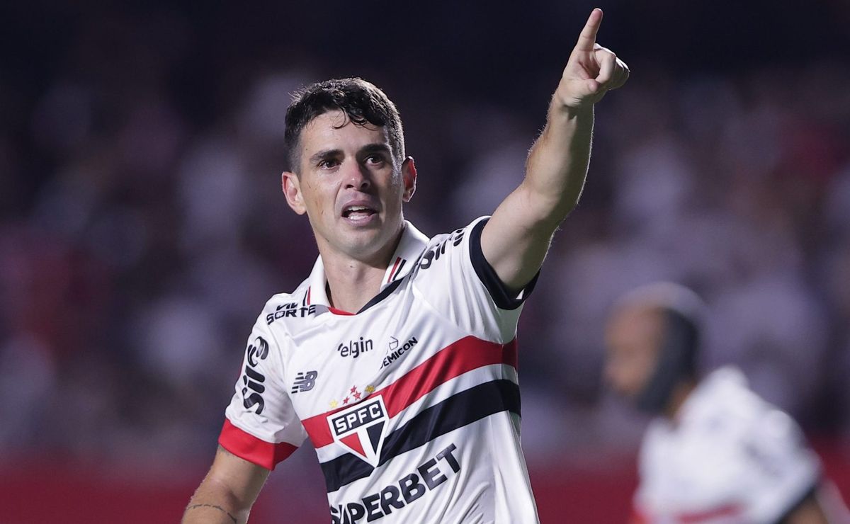 Oscar confia no São Paulo para voltar à Seleção Brasileira