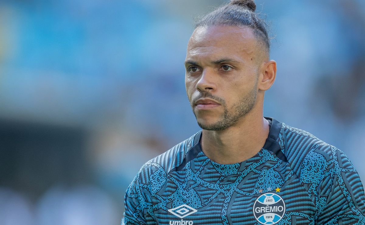 Martin Braithwaite deve voltar aos campo em Grêmio x Flamengo