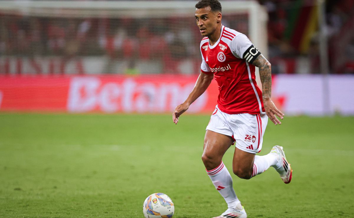 Alan Patrick, do Internacional, escolhido como craque do Gauchão