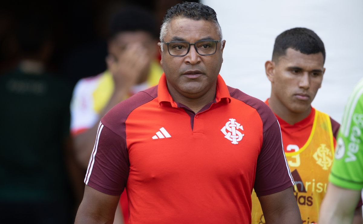 Roger Machado atualiza status de Victor Gabriel no Internacional