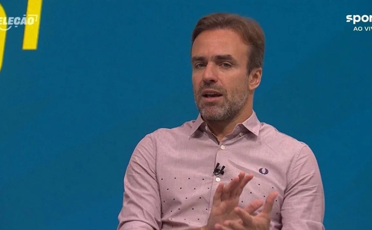 Roger Flores faz ‘alerta’ para Mano Menezes no Grêmio