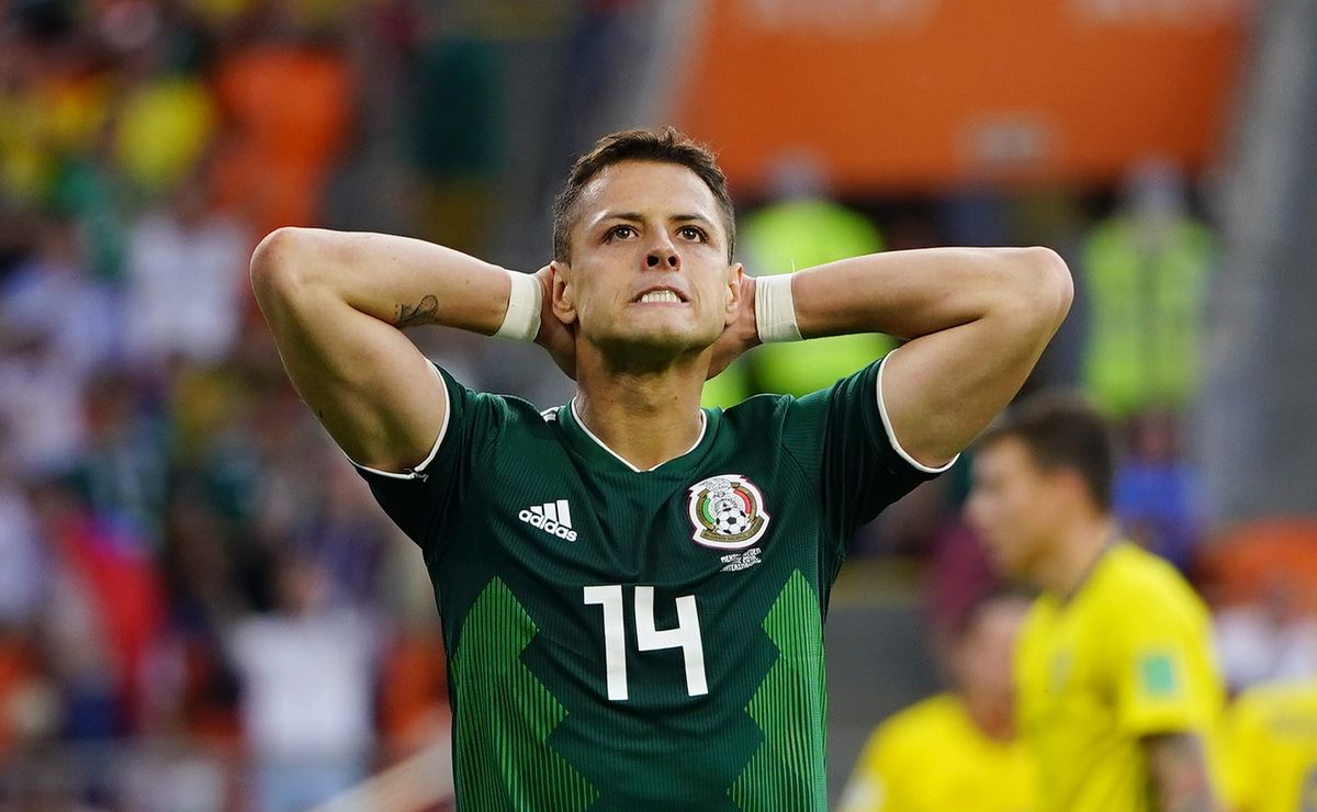 ¡ÁNIMO CHICHARITO! La reacción de Chivas con Javier Hernández por su ...