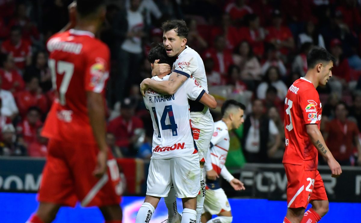 ¡HISTÓRICO! Ricardo Marín anotó el gol 4 mil en la historia de Chivas ...