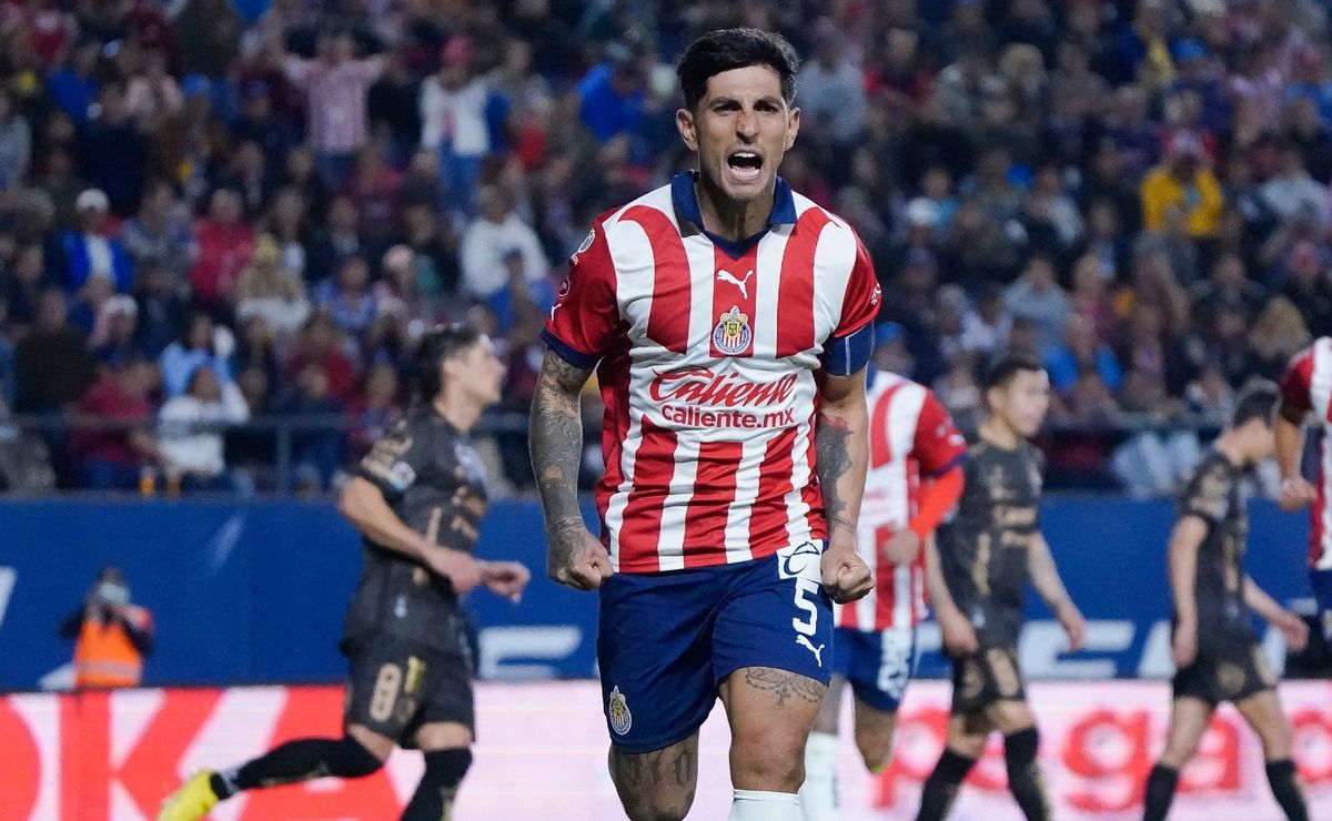 Víctor Guzmán anota doblete ante Atlético San Luis - Rebaño Pasión