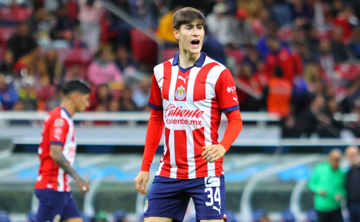 Chivas no aprovecha a Armando González: ¡Ni lo convocan! - Rebaño Pasión
