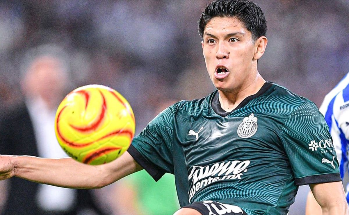 Qué mantiene a Leonardo Sepúlveda con Chivas en el Clausura 2024 de ...