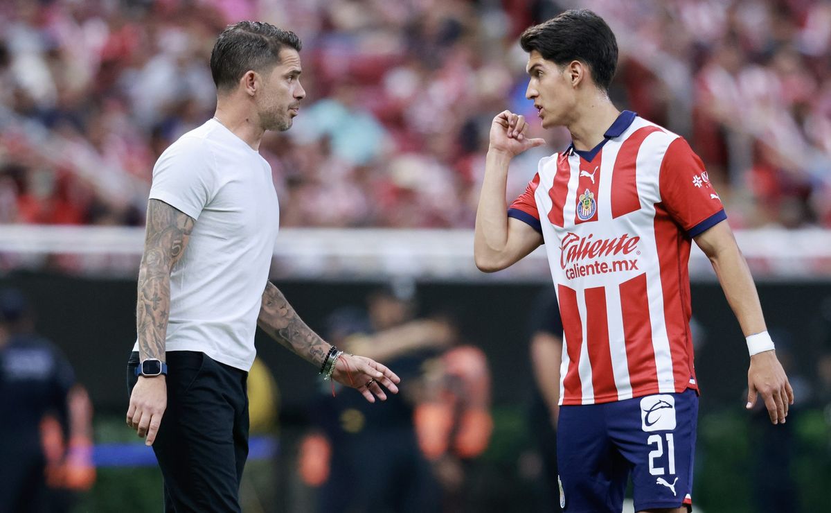 José Castillo atribuyó éxito de Chivas a Fernando Gago - Rebaño Pasión