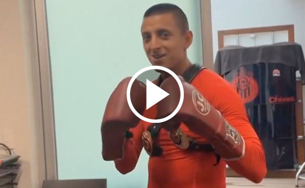 Piojo Alvarado presumió sus dotes en box como el Canelo - Rebaño Pasión